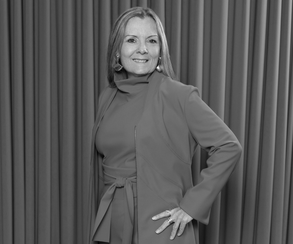 Spotlight Series 44: Suzanne Martin – Maria Pinto